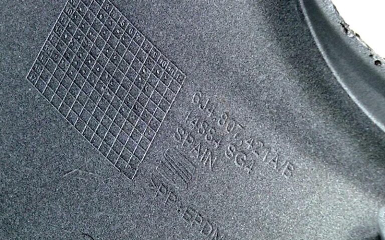 Tipos de Plásticos Utilizados en Carrocería y Cómo Indetificarlos